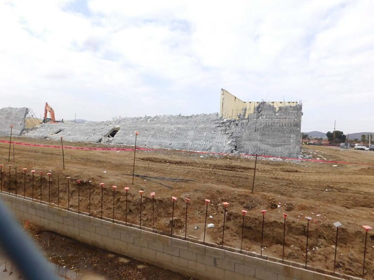 Krikorian Entertainment Complex in Menifee being demolished | Valley News