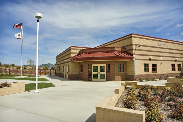 Dorothy McElhinney Middle School named a 2024 California “School to ...