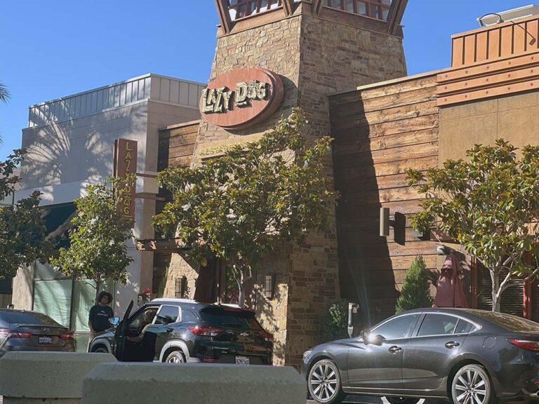 Lazy Dog Restaurant & Bar in Temecula to close in September | Valley News