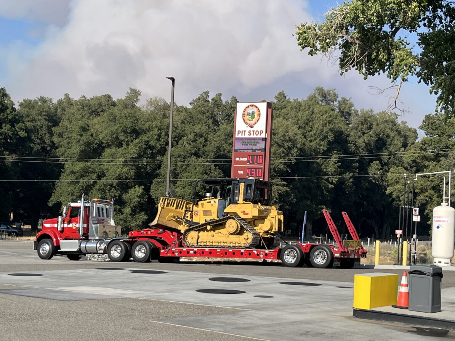 1081 personnel continue to fight the Rosa Fire, Evacuations remain, 25% ...