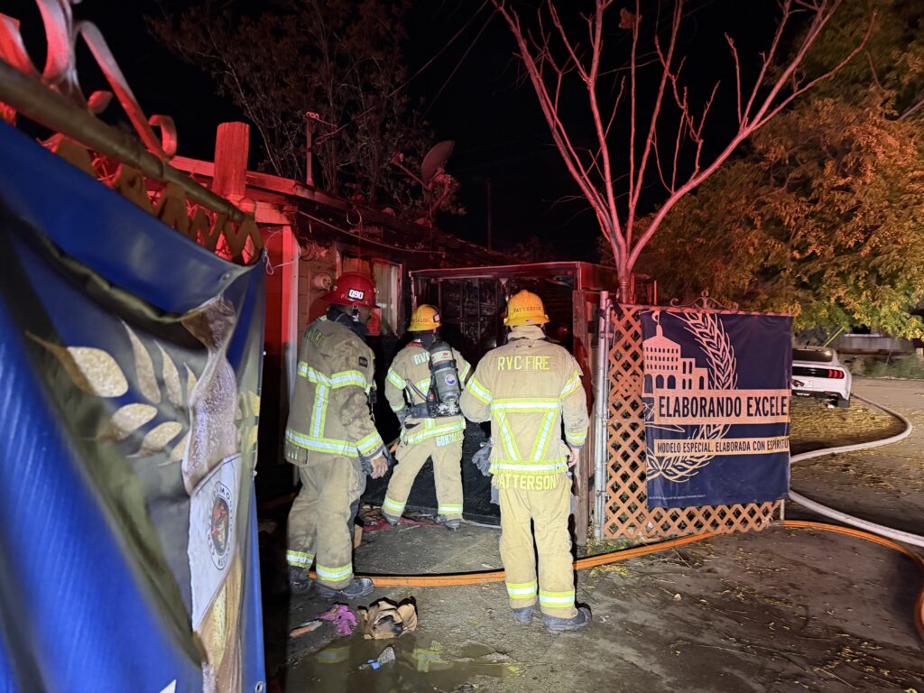 Riverside County Fire crews extinguish Perris home fire | Valley News